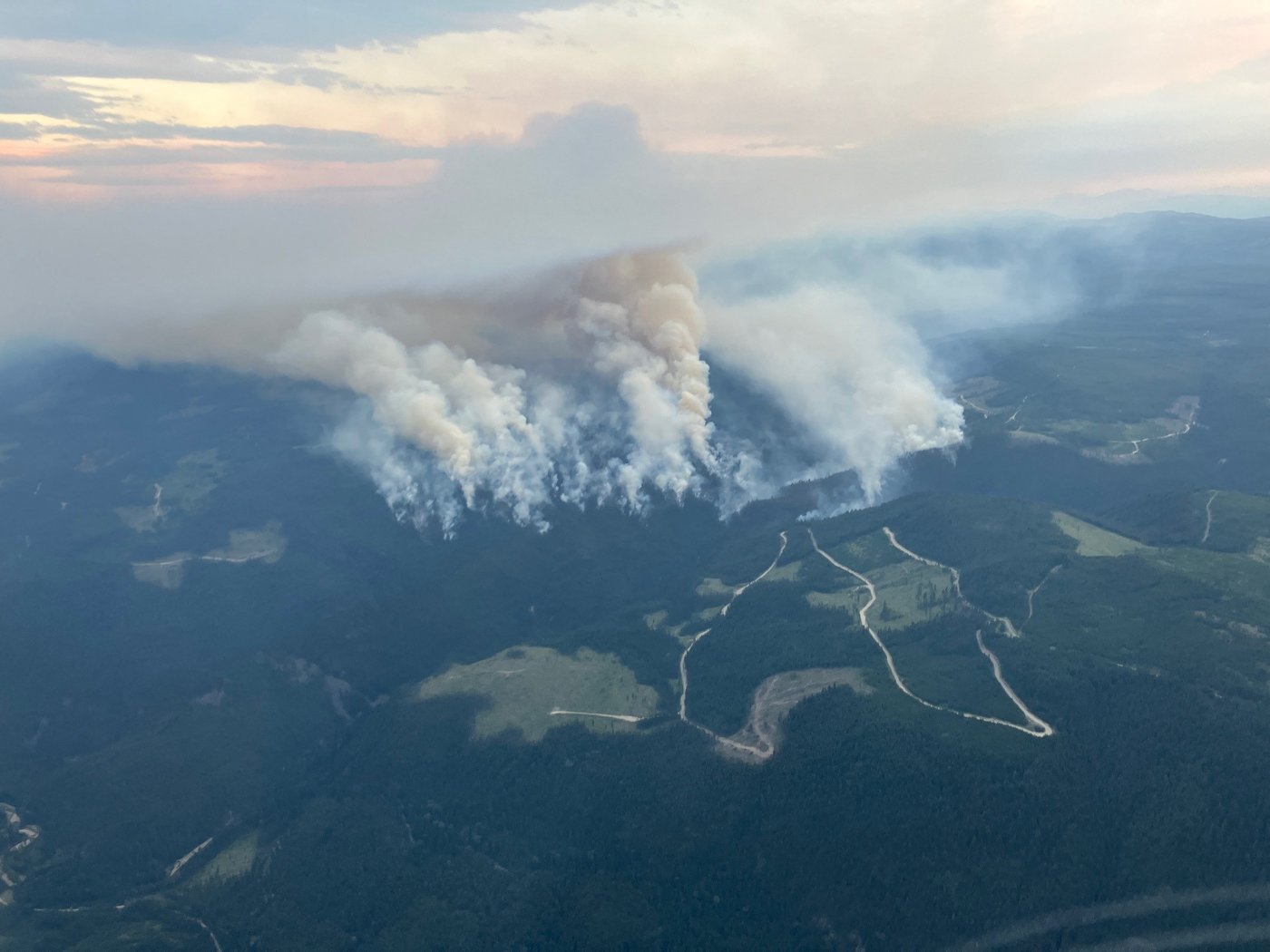 Wildfire update planned in B.C. as crews battle about 350 blazes - OMNI
